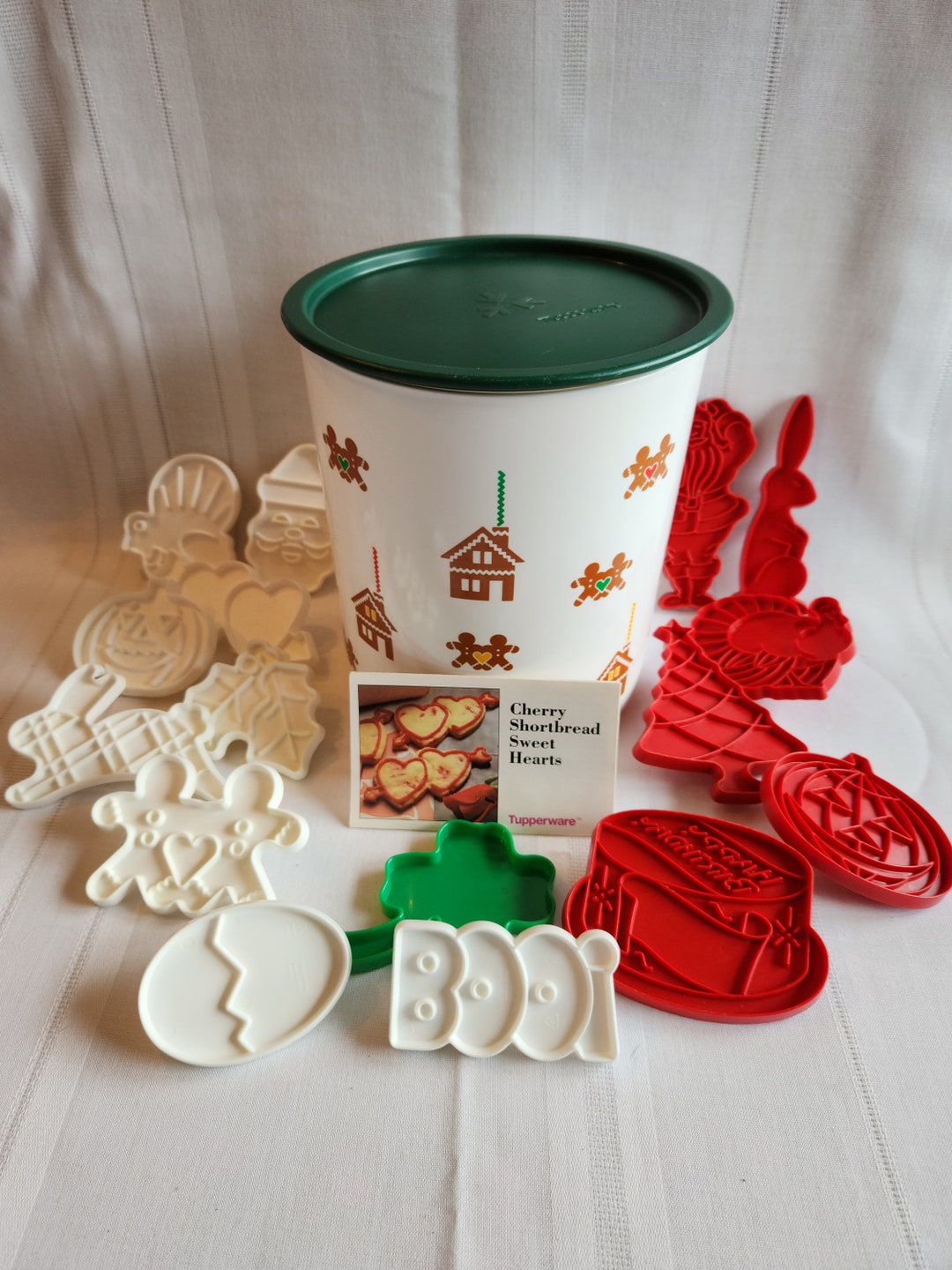 Vintage Tupperware Christmas Canister, 16 Holiday Cookie Cutters and ...