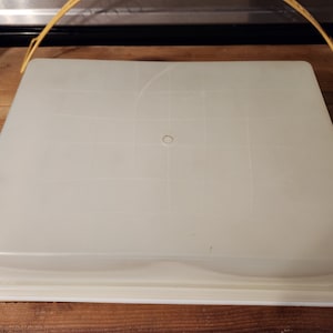 Vintage Tupperware Rectangular Cake Taker With Gold Strap Handle ...