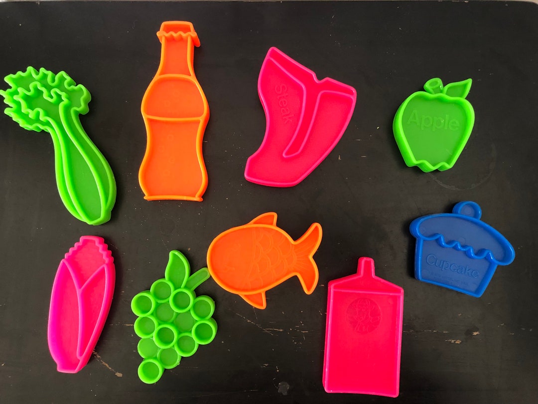 Vintage Mattel TUFF STUFF 1972 Plastic Toy Play Food Picnic 9 Pieces ...