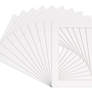 White Picture Frame Mat Set - Mat With White Core and Clear Bag ...