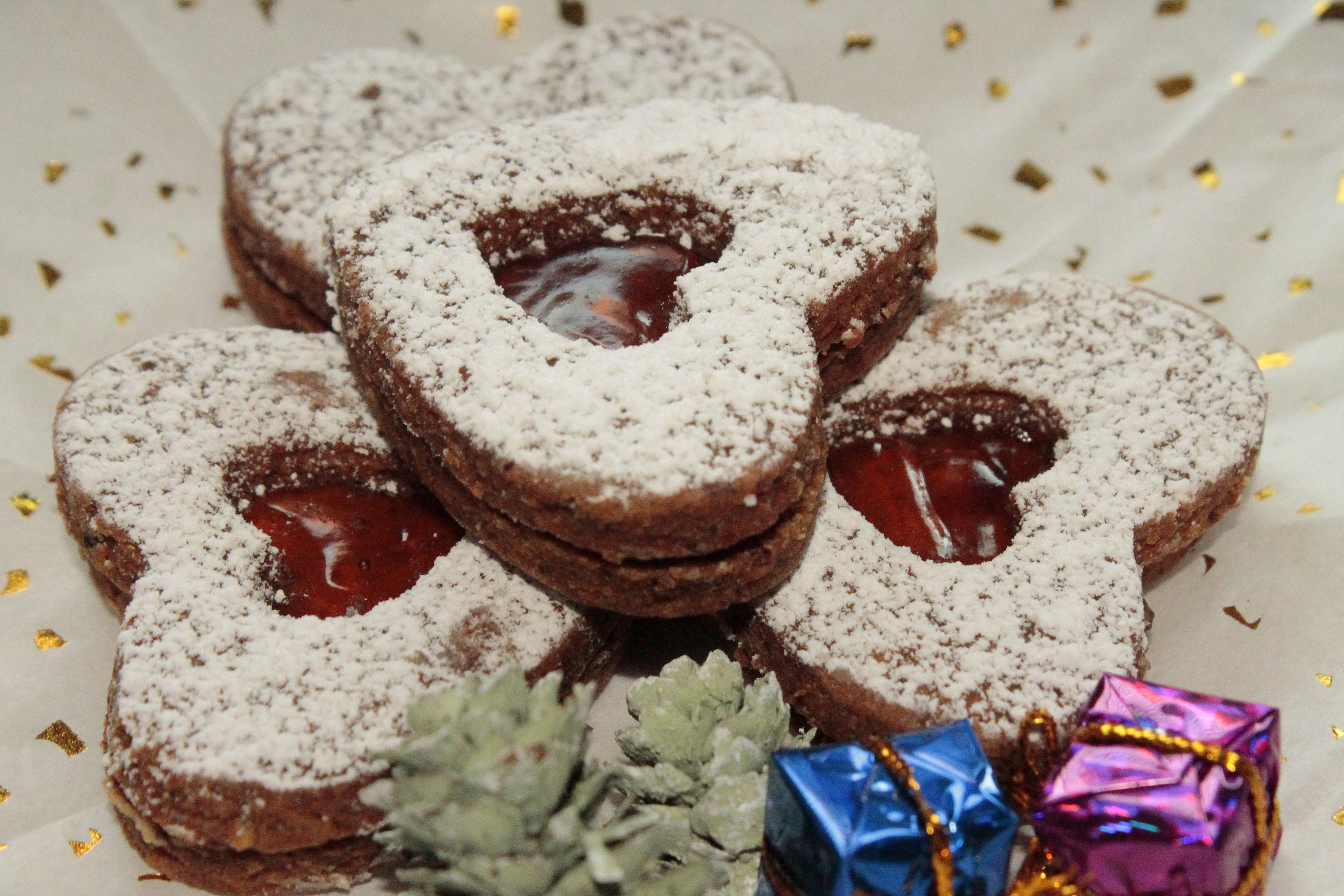HEART- SHAPED LINZER - Gourmet Cookies. Valentine's Day, Thanksgiving ...