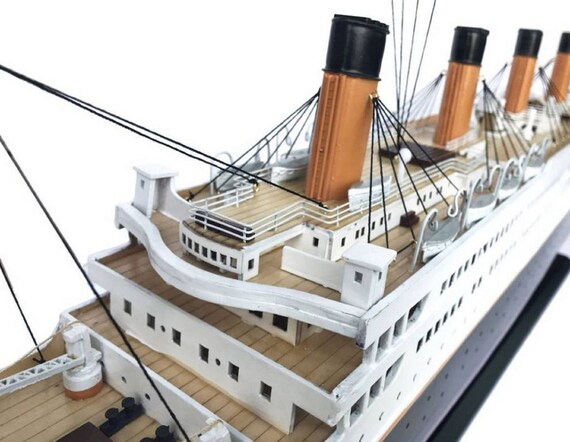 TItanic 40 Limited Cruise Ship Model, 47% OFF