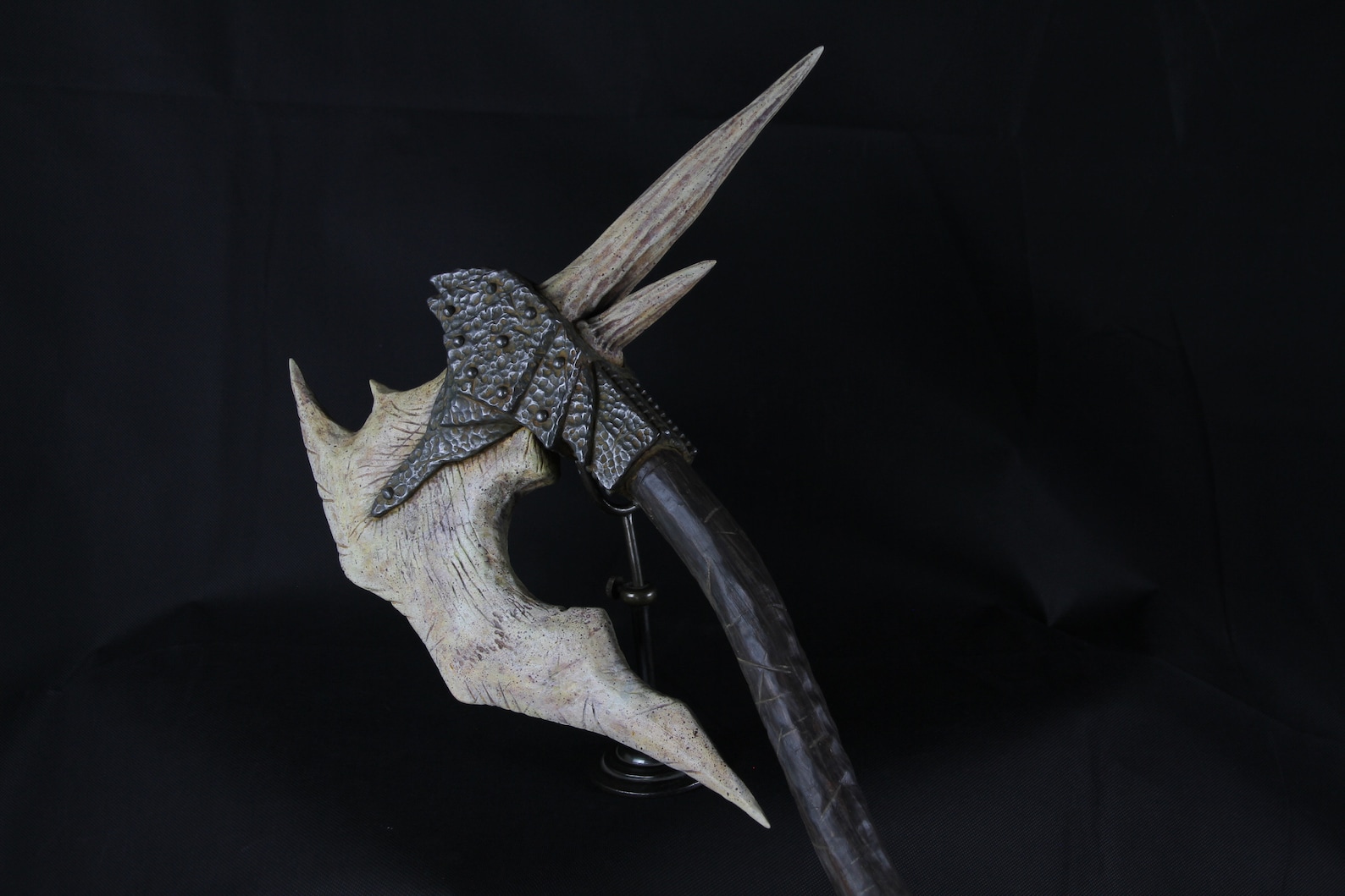 Skyrim Dragonbone battleaxe Elder scrolls | Etsy