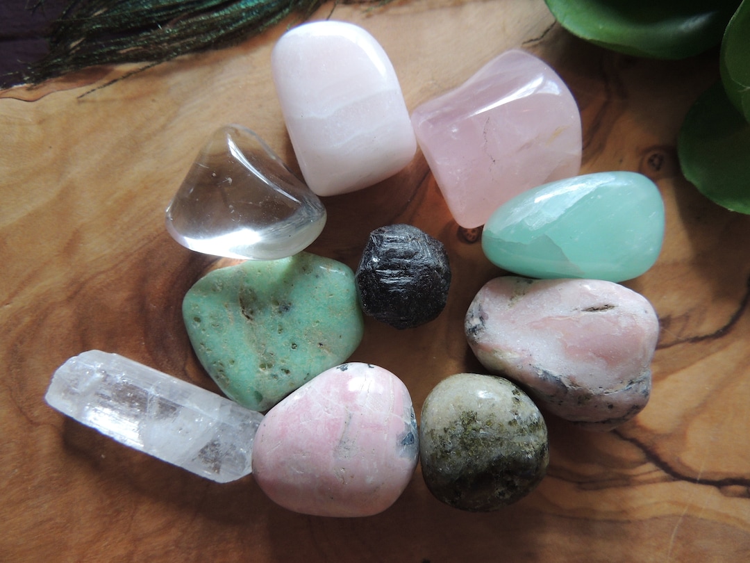 Love Crystal Set / 10 Piece LOVE Crystal Set / Heart Chakra - Etsy