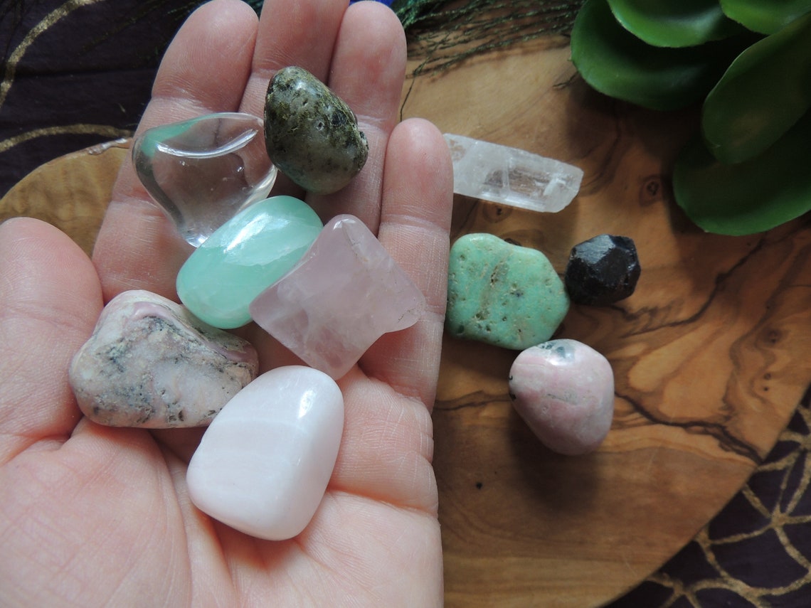 Love Crystal Set / 10 Piece LOVE Crystal Set / Heart Chakra | Etsy