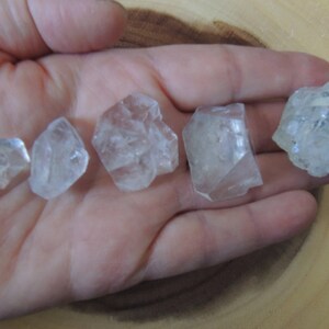 Apophyllite / A Grade Apophyllite Point / Apophyllite Pyramids / Clear ...
