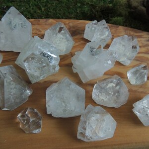 Apophyllite / A Grade Apophyllite Point / Apophyllite Pyramids / Clear ...