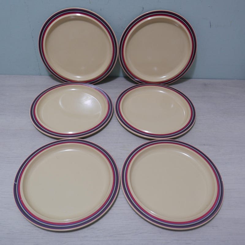 Plastic Plates - Etsy