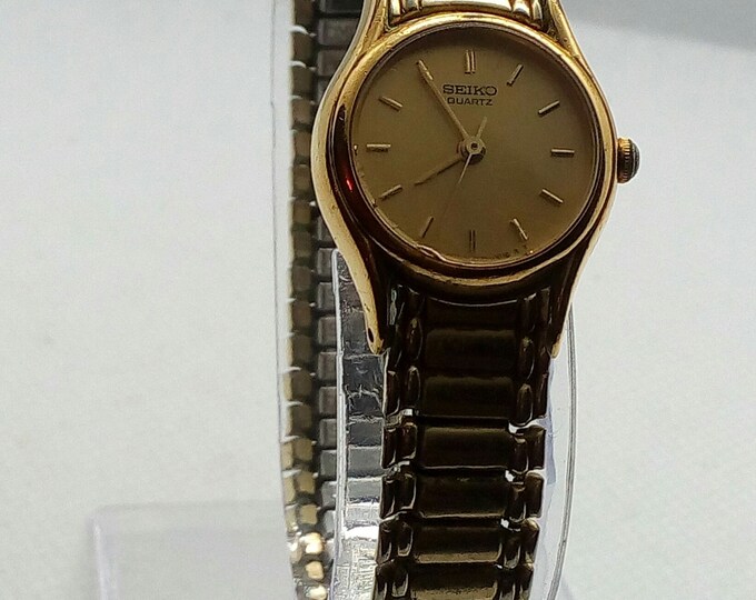 Seiko Watch Stretch Bangle Vintage Watch Gold Tone 1N01-OE19 - Etsy