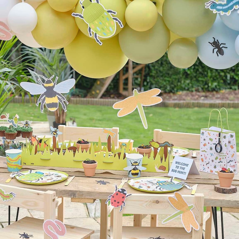 Bug Party Birthday Balloons With Bug Balloon Tails Kids Bug Party ...