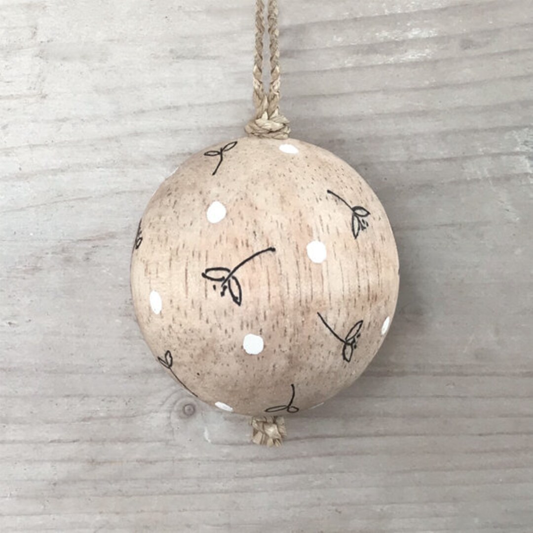Small Wooden Christmas Decoration - Wooden Mistletoe Sprigs Bauble ...