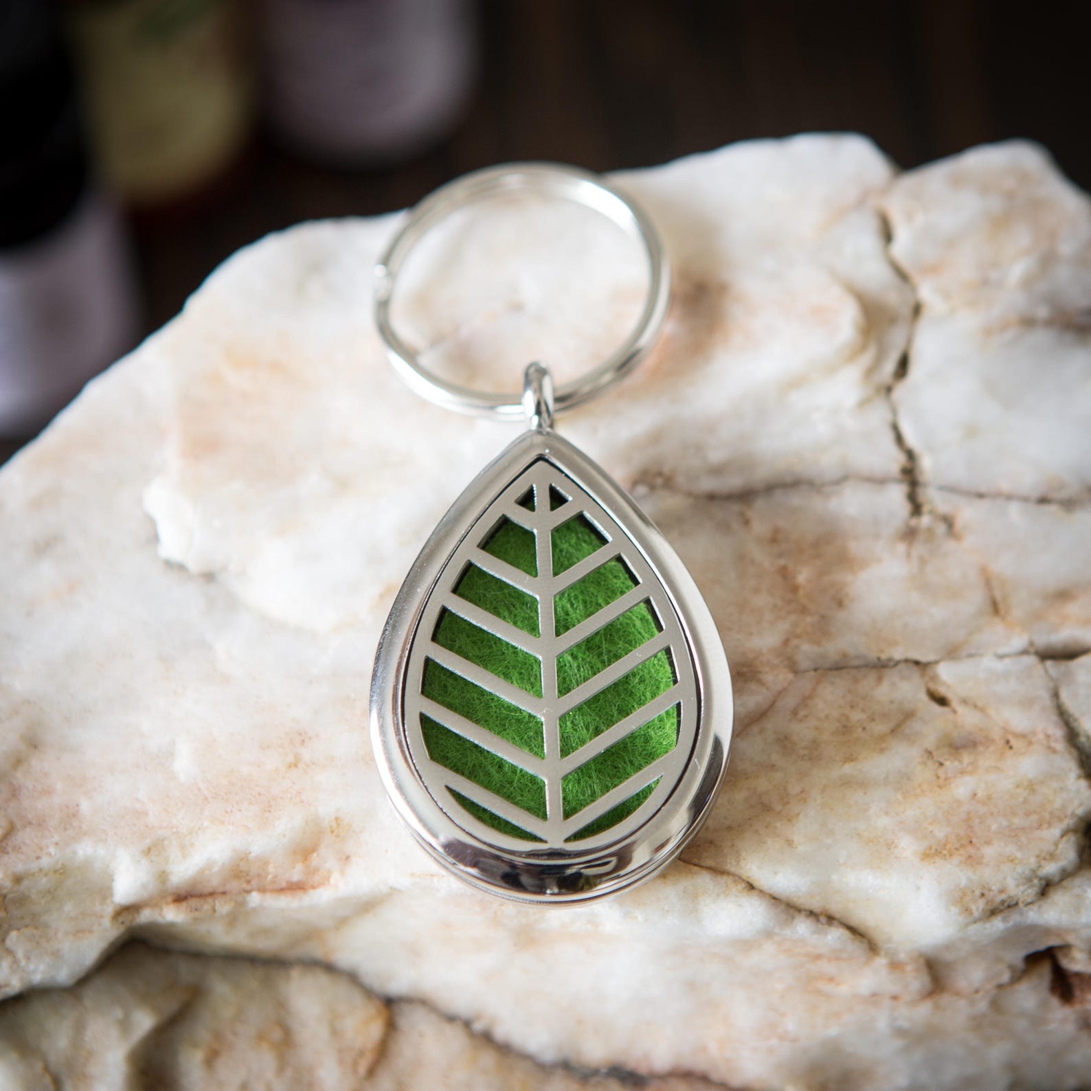 Essential Oil Diffuser Aromatherapy Locket and Keychain - Etsy