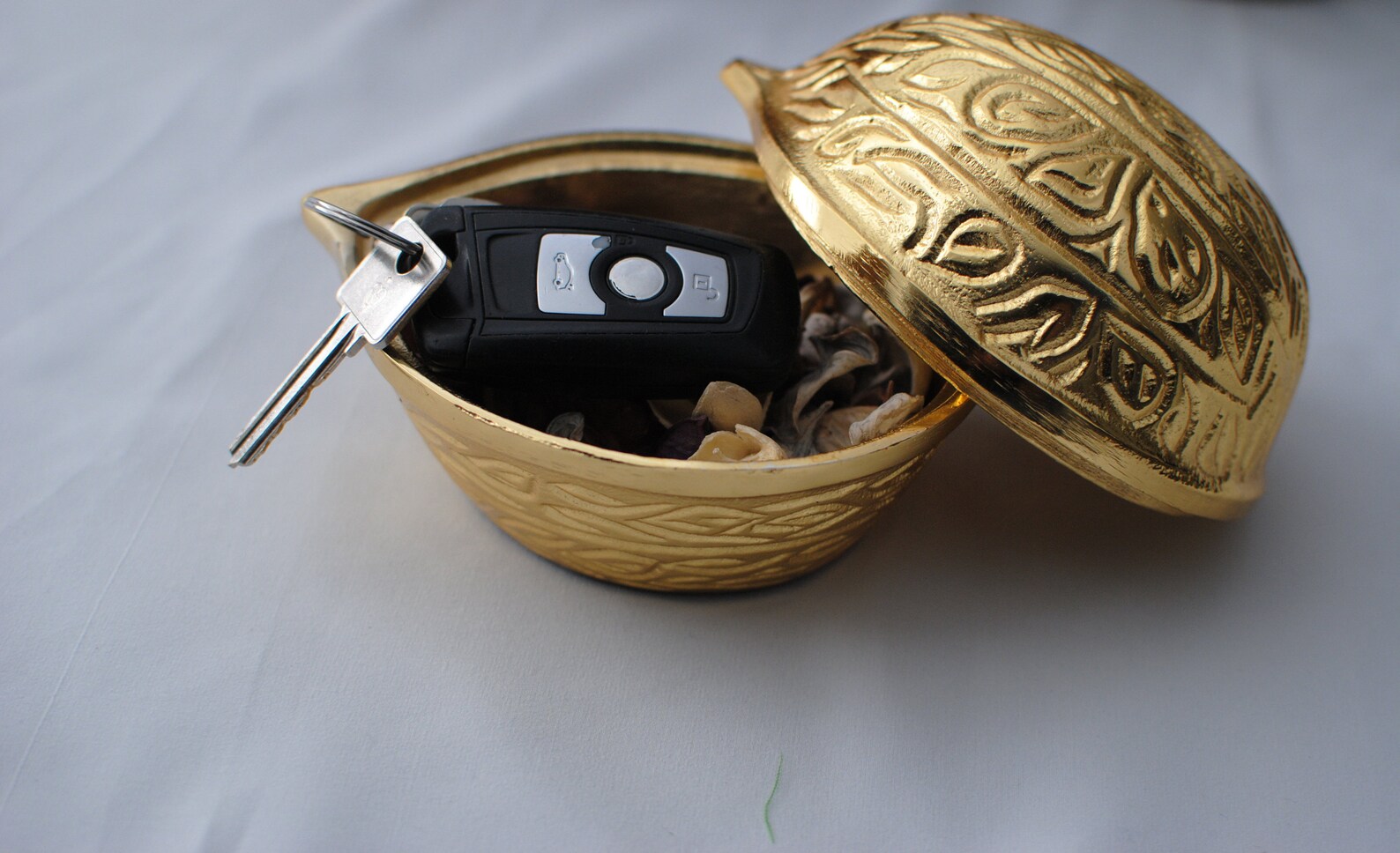 Key dish Trinket bowl gold walnut shaped Trinket bowl Gold | Etsy