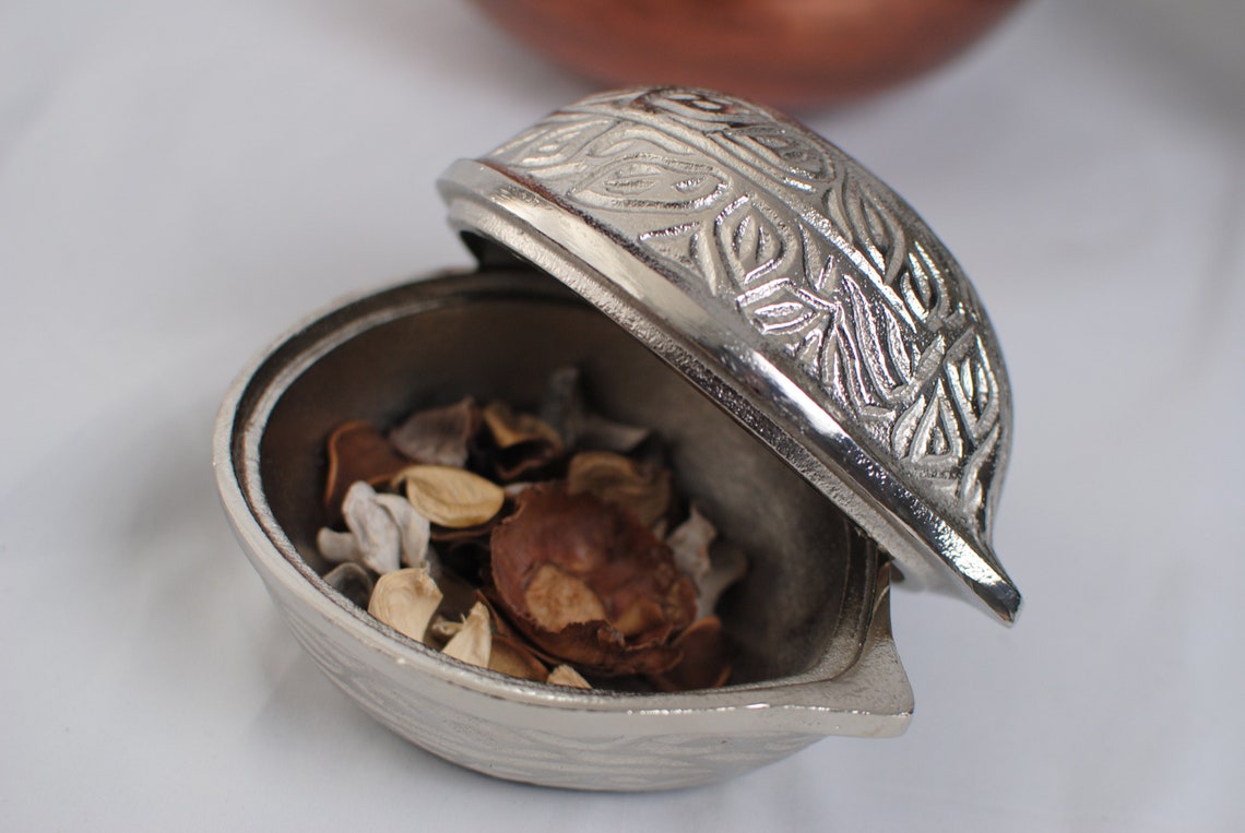 Key dish Trinket bowl gold walnut shaped Trinket bowl Gold | Etsy