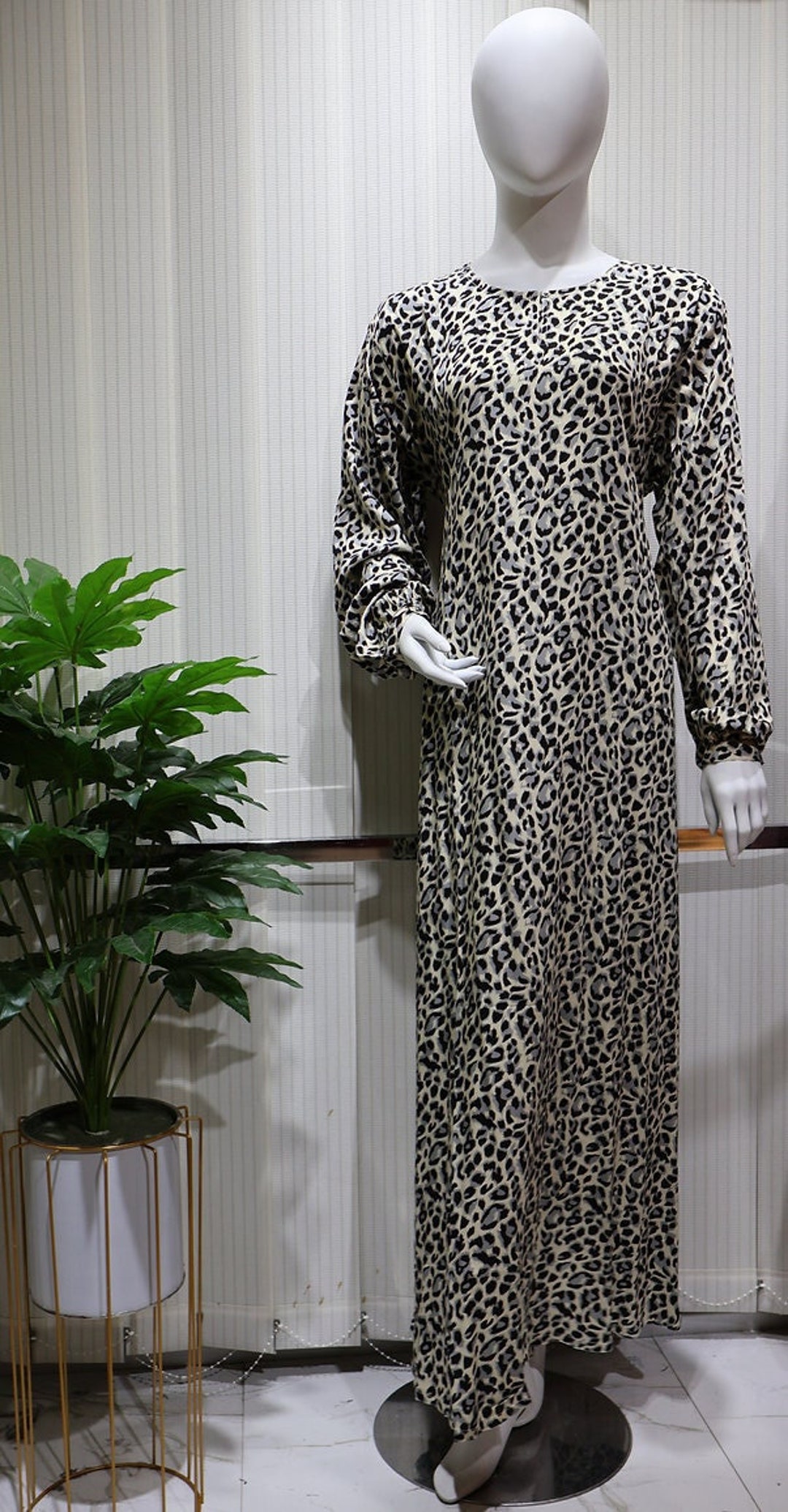 Snow Leopard - LINEN ABAYA Modest Dress Islamic Clothing, Best for Hajj ...
