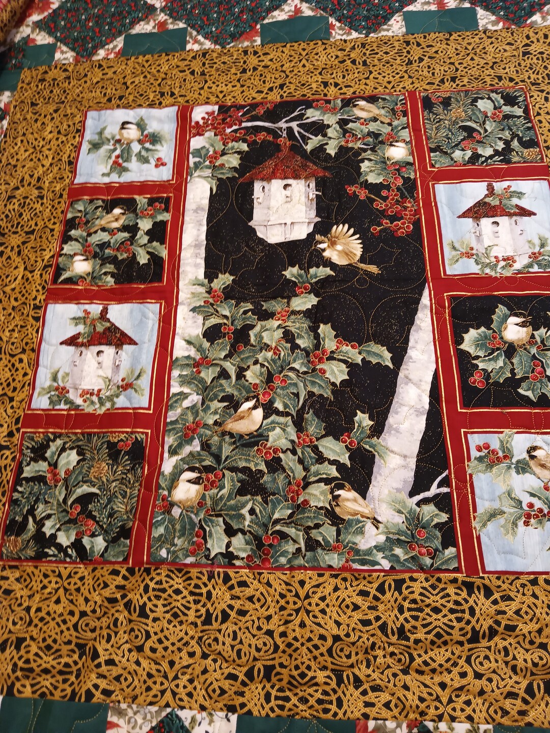 Chickadee Christmas King Quilt/christmas Quilts/red and Green Christmas ...