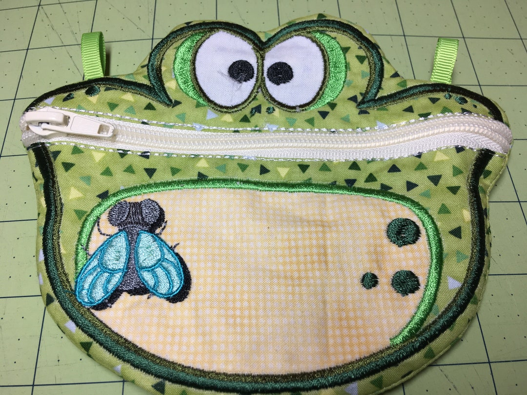 Frog Pocket Purse Made to Order/frog Lovers Gift/embroidered Clutch ...
