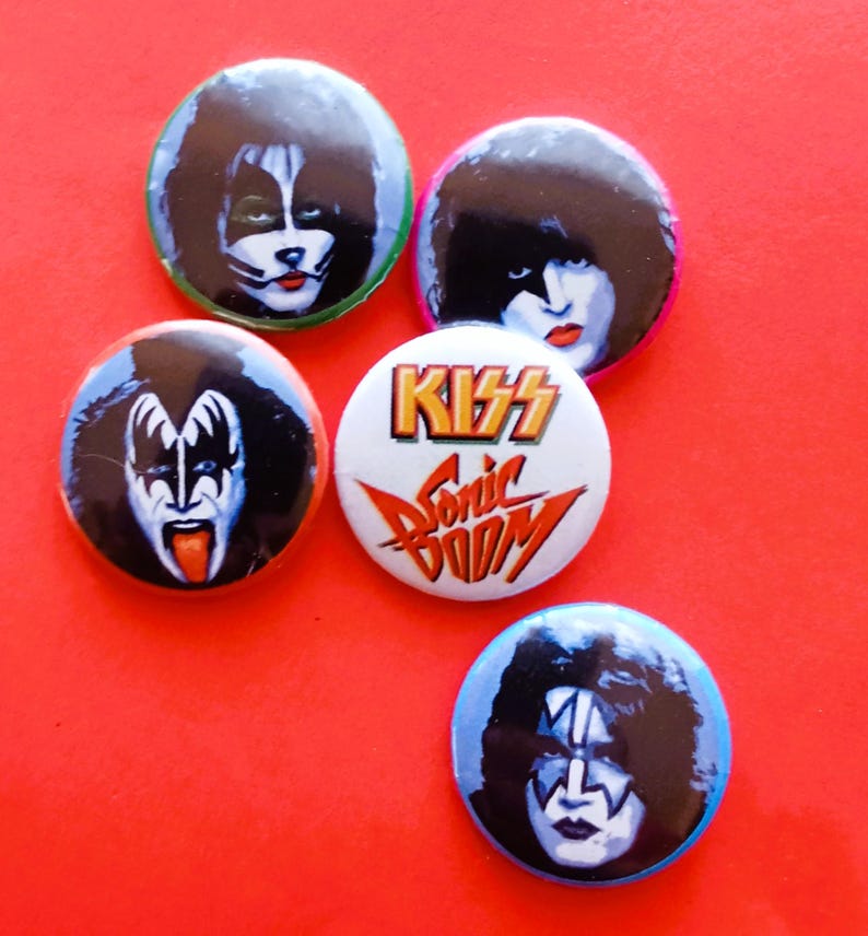KISS SONIC BOOM Badge Button Set 25mm 1" Pins Pinback 1998 Gene Simmons ...