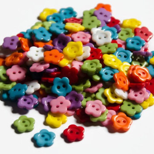 12 Cute Buttons 10mm Flower Buttons Little Buttons - Etsy UK