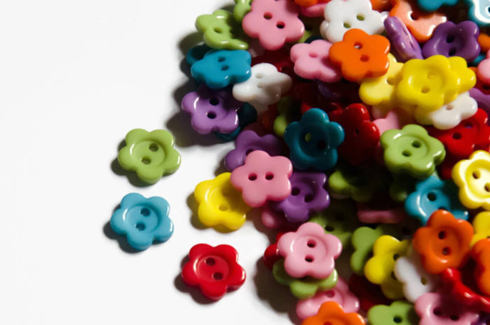 12 Cute Buttons 10mm Flower Buttons Little Buttons - Etsy