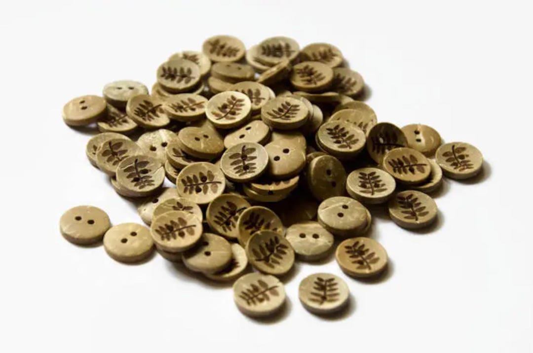 12+ Coconut Shell Buttons 10-18mm Flower Buttons Natural Material With ...