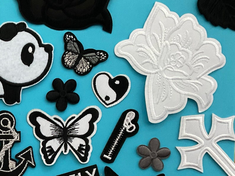 15/25 Black, White, Grey and Silver Badge Bundle Surprise Mix of ...