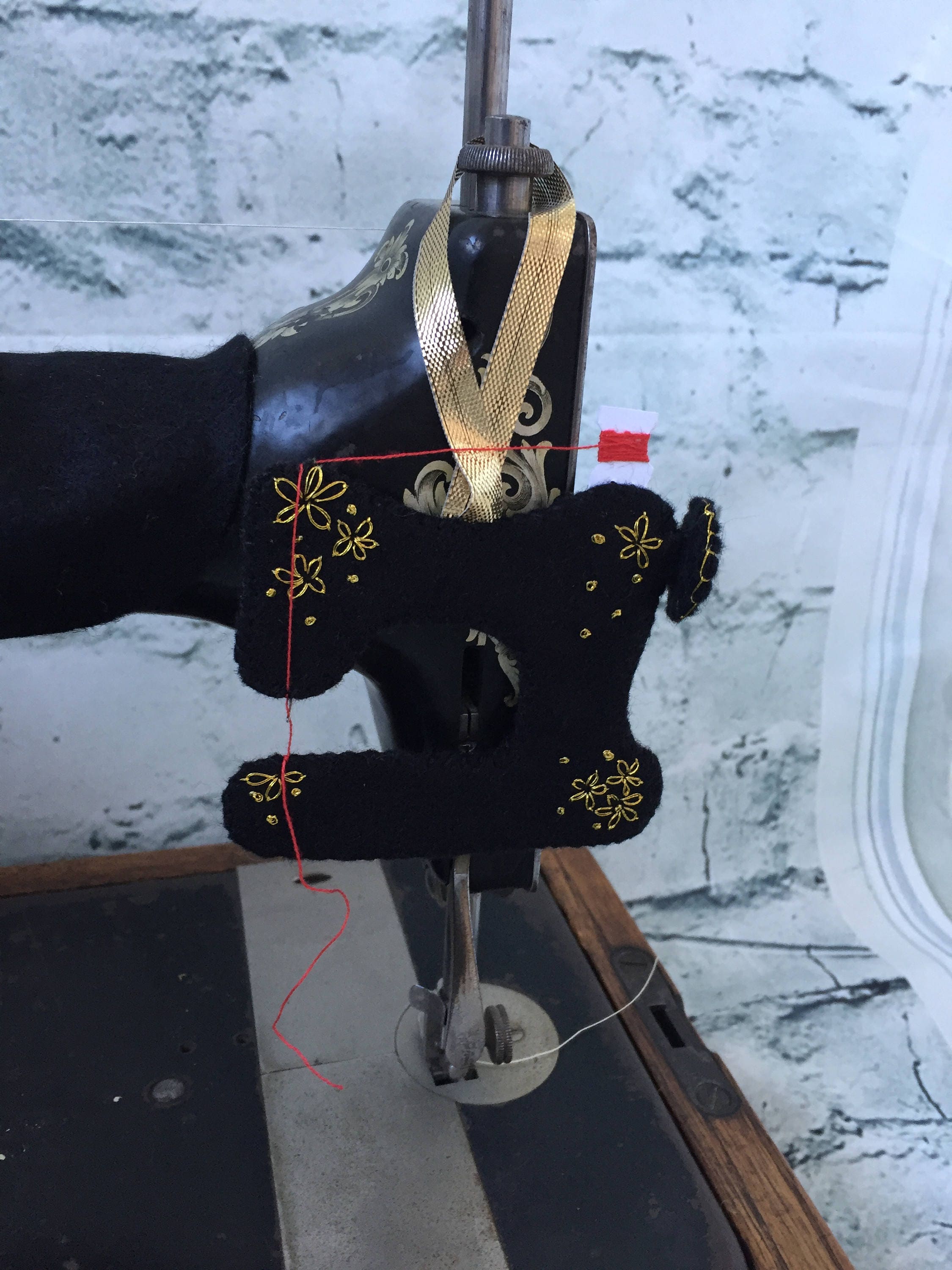 Vintage Sewing Machine Handmade Black Felt Ornament Gift - Etsy