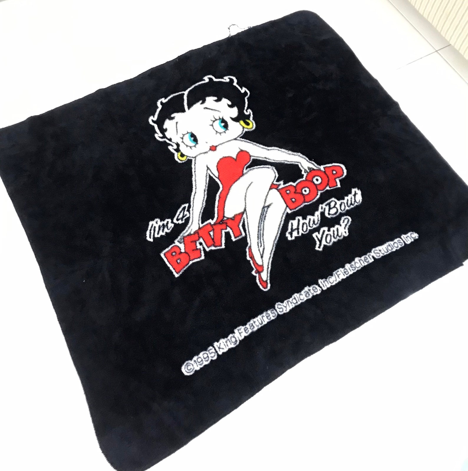 Vintage 1995 Betty Boop Acrylic Rug Carpet..120 X 140 Cm..made in Japan ...