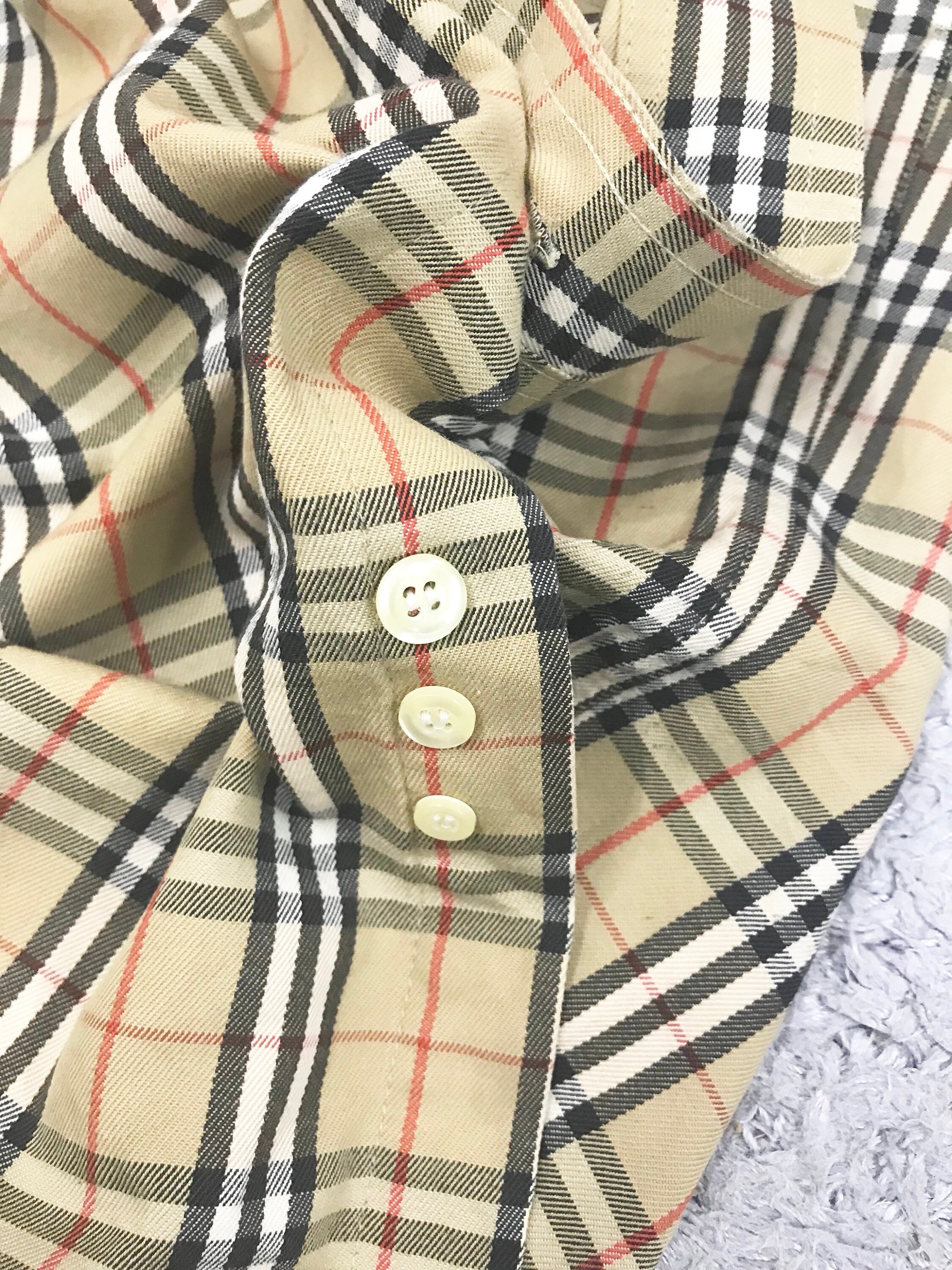 Vintage Burberrys Nova Check Button Ups Shirt..size L..made Vintage Burberrys Nova Check Button Ups Shirt..size L..made