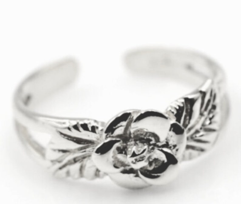 9ct Yellow or Rose or White Gold 375 or Sterling Silver Flower Toe Ring ...