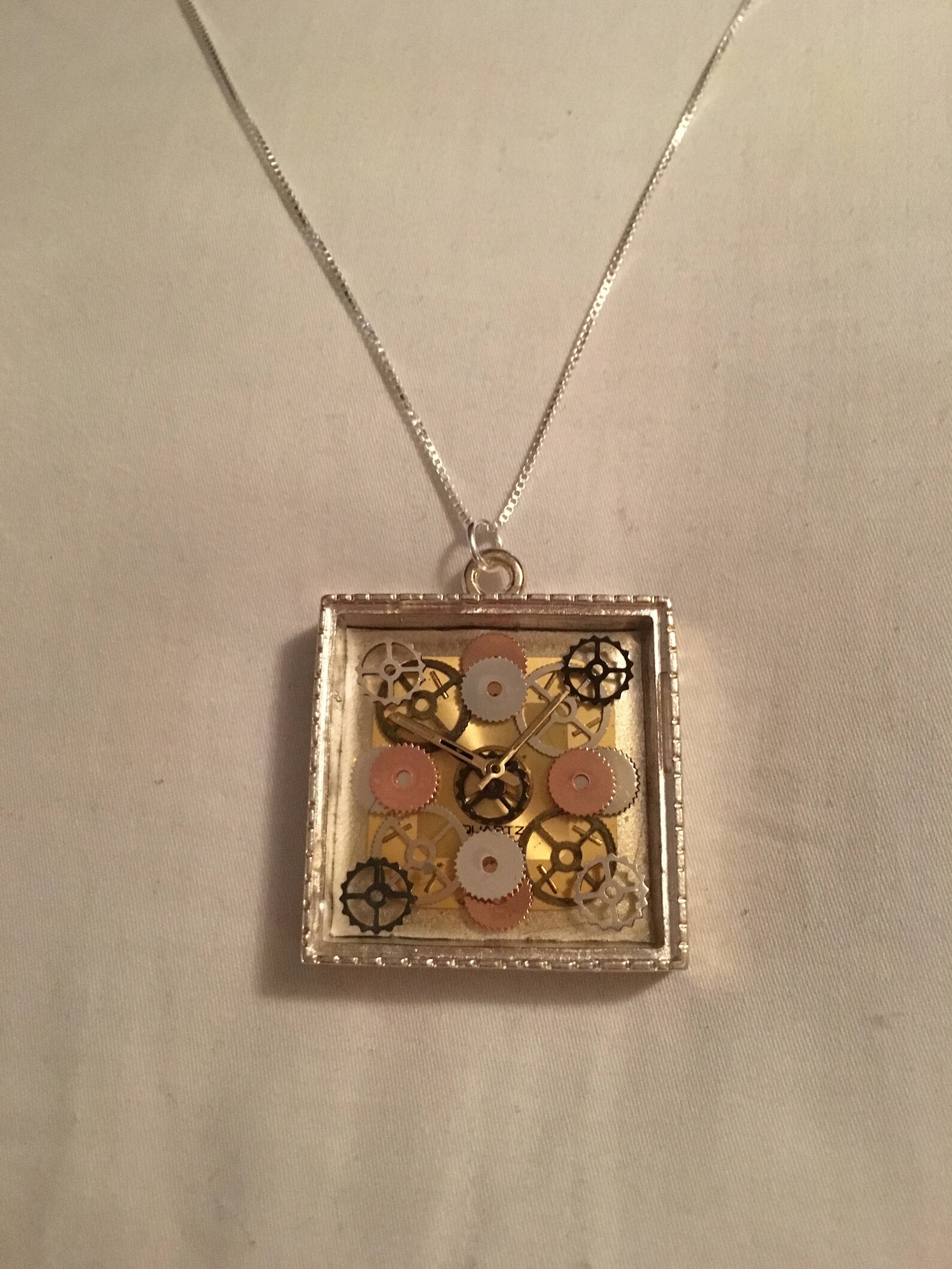 Stunning Reverse Clock!! - Etsy