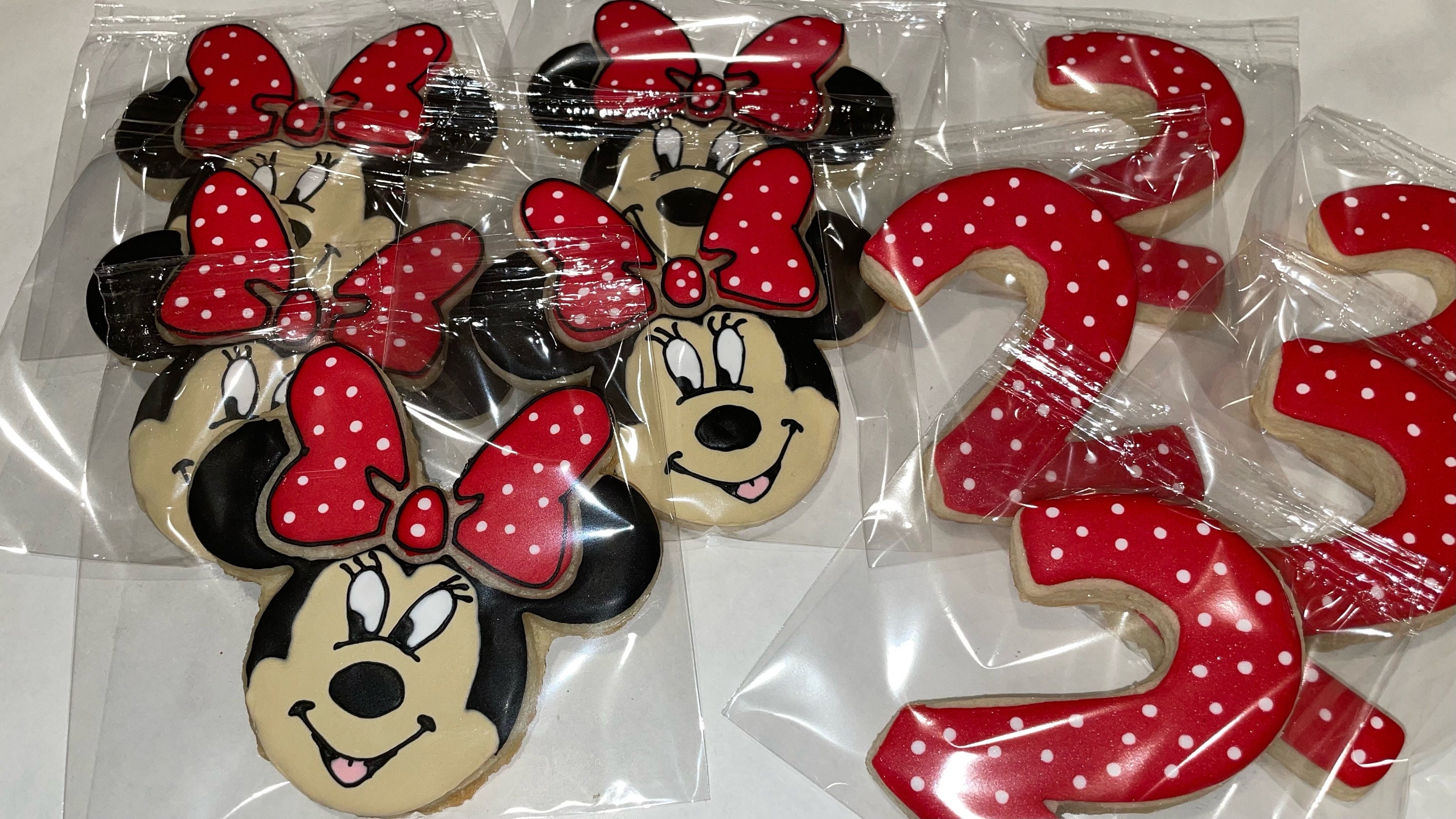 Minnie Mouse Sugar Cookies-disney Character- Birthday- Minnie Bows - Etsy
