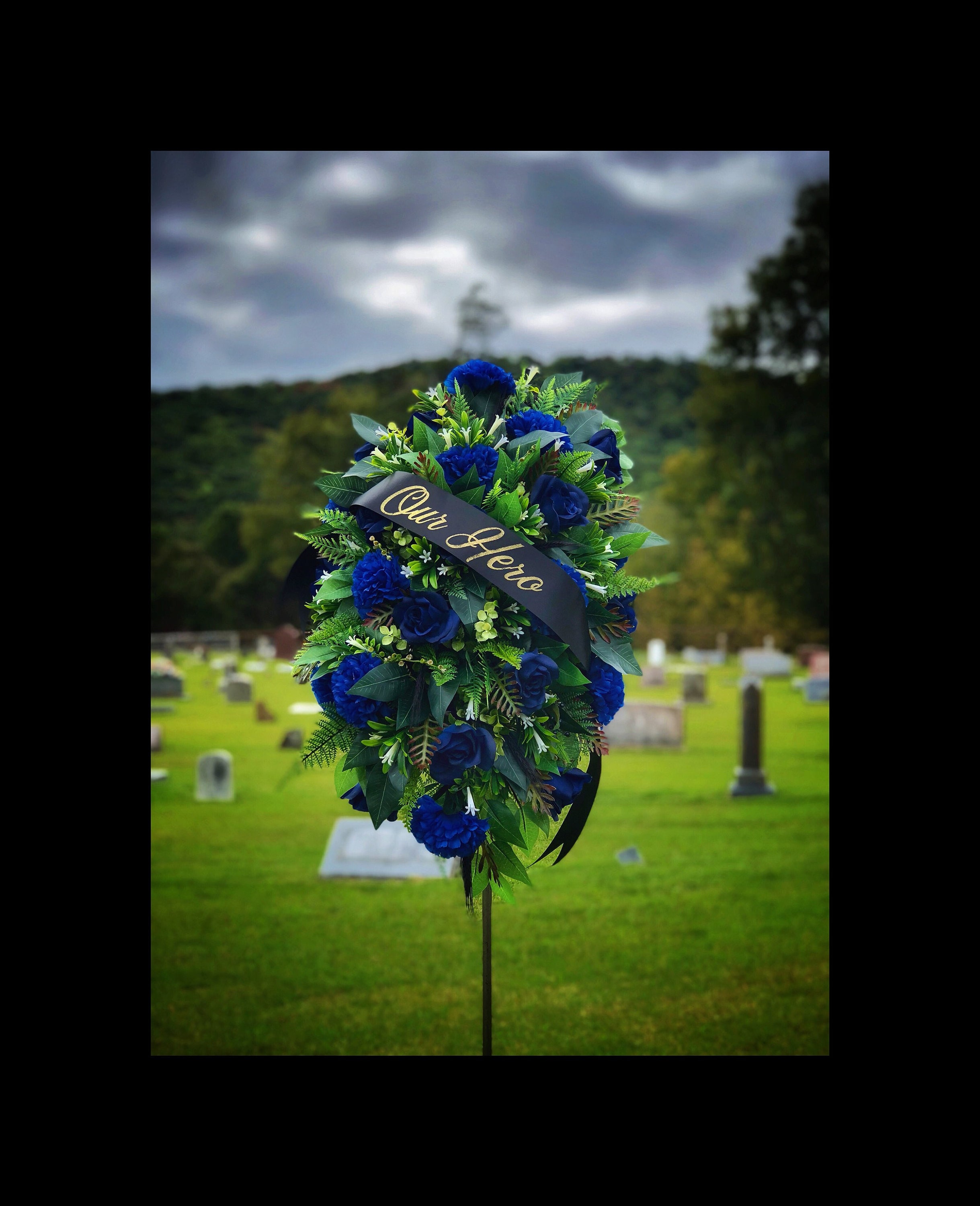 Cemetery Flowers, Thin Blue Line, Fallen Officer Memorial, Grave ...
