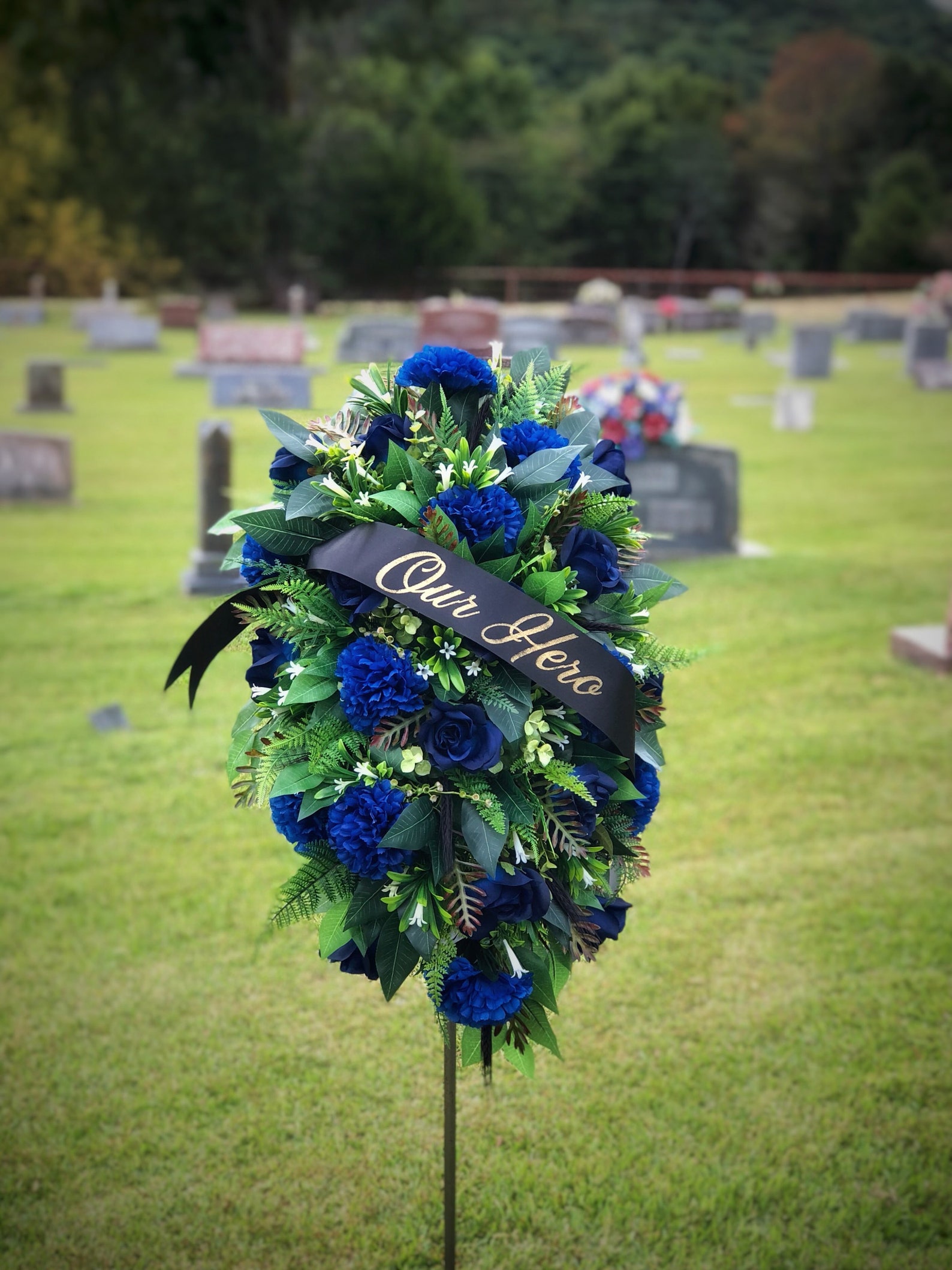 Cemetery Flowers, Thin Blue Line, Fallen Officer Memorial, Grave ...