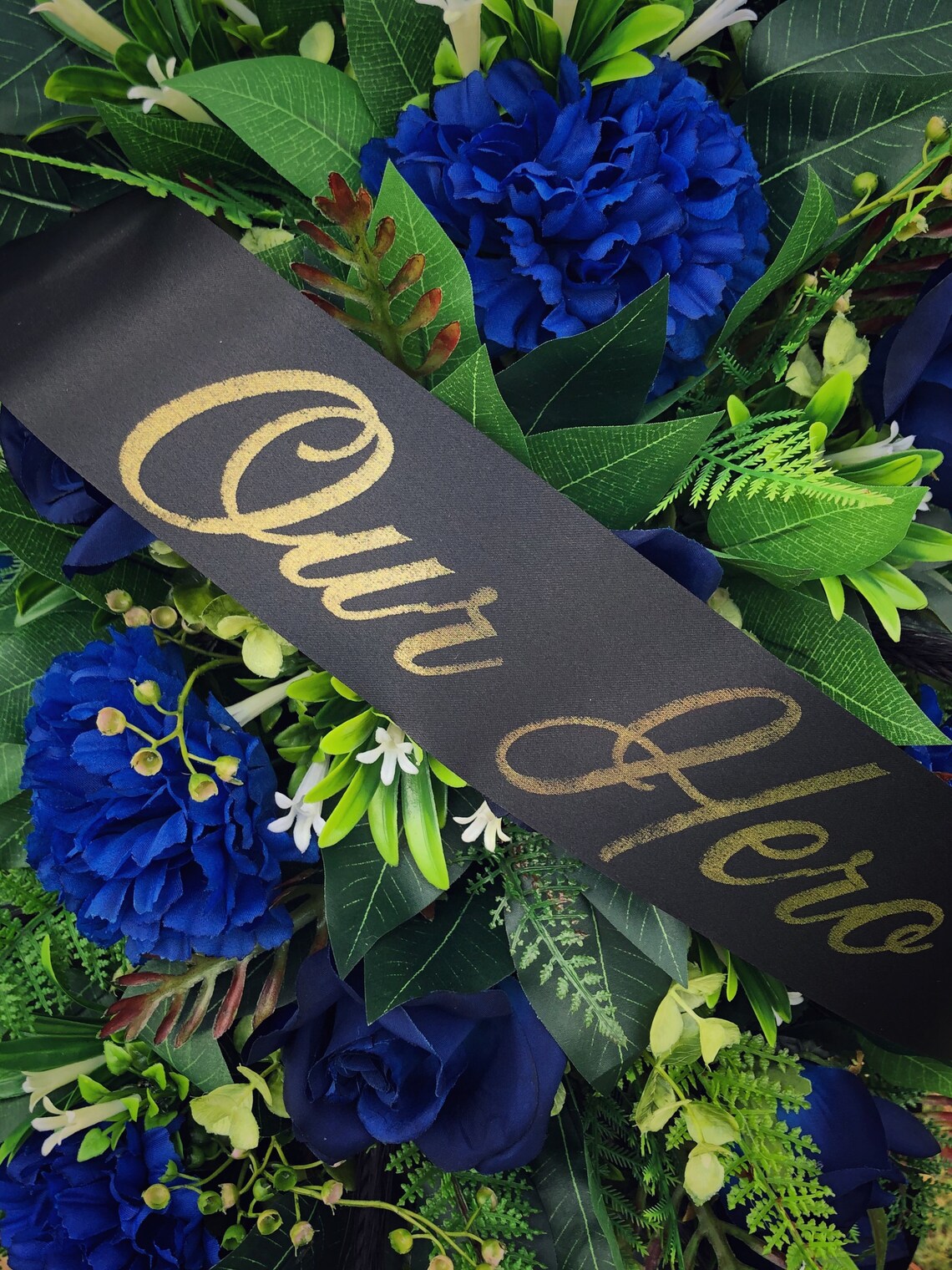 Cemetery Flowers, Thin Blue Line, Fallen Officer Memorial, Grave ...