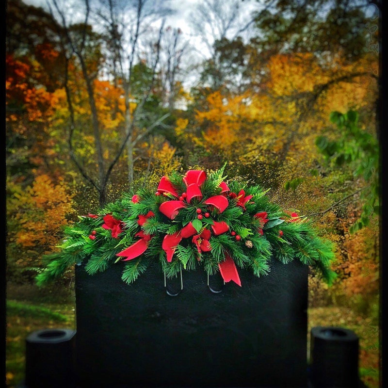 Winter Cemetery Saddle Wreath - Etsy