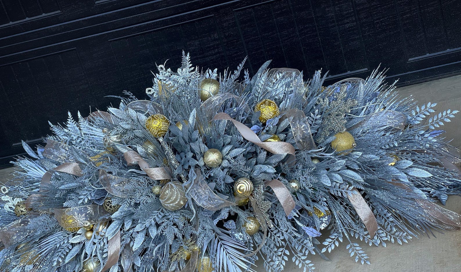 Christmas Cemetery Flowers, Winter Grave Decoration, Headstone Saddle ...