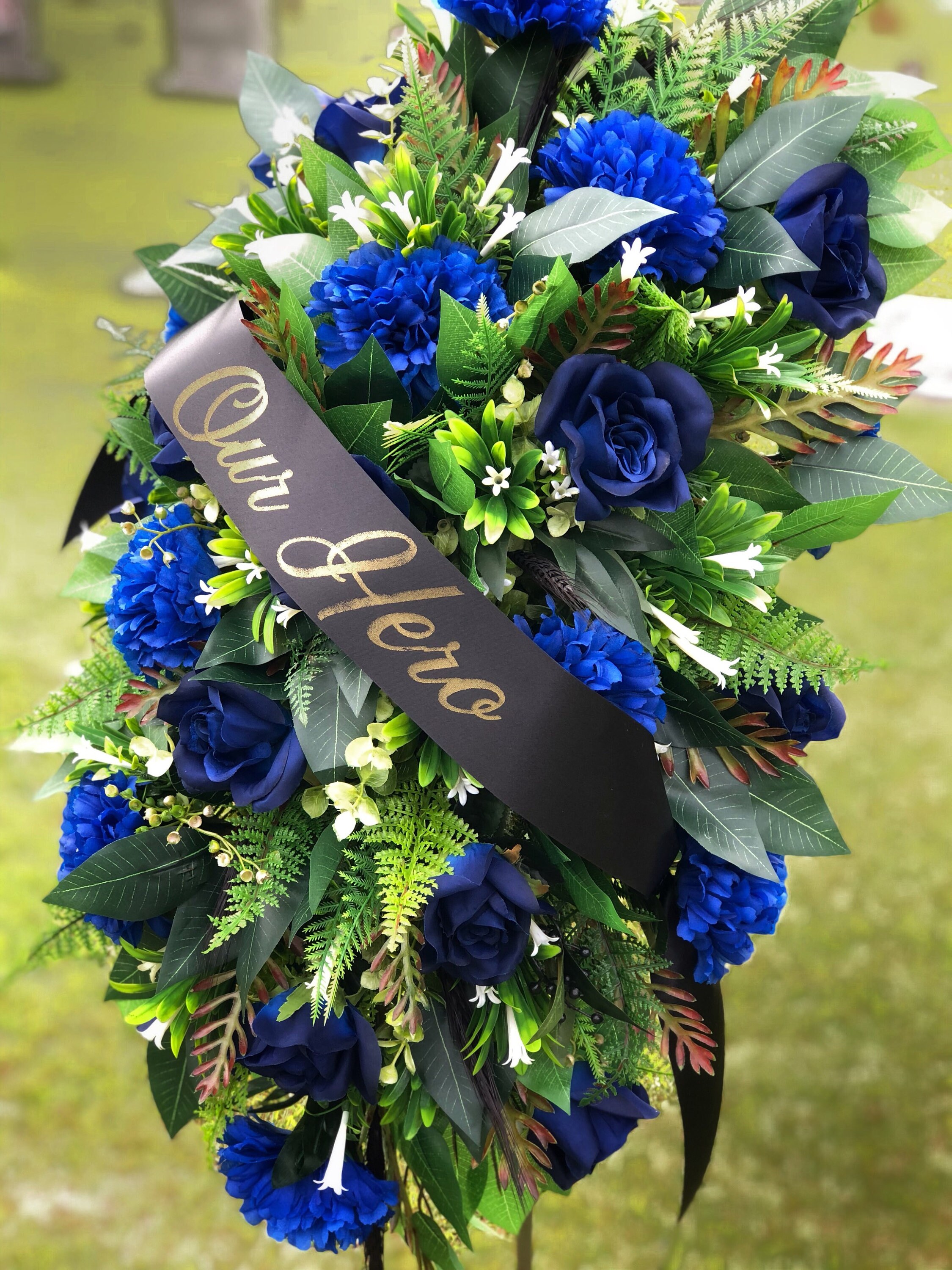 Cemetery Flowers, Thin Blue Line, Fallen Officer Memorial, Grave ...
