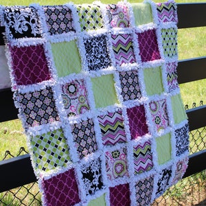 Modern Throw Rag Quilt in Pink Burgandy Black and Green - Etsy