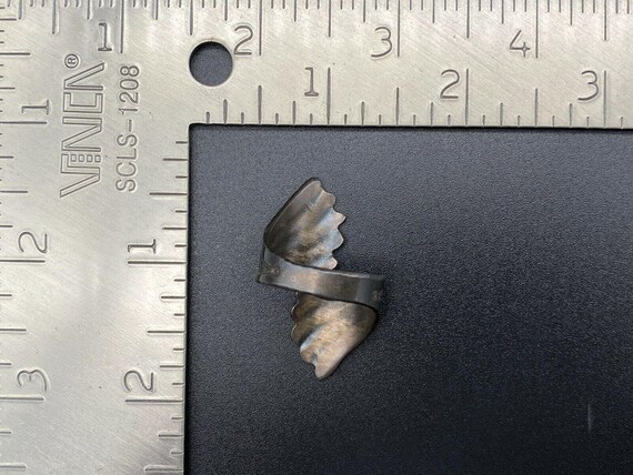 Vintage Navajo Bypass Wrap Around Hand Stamped Silver… - Gem