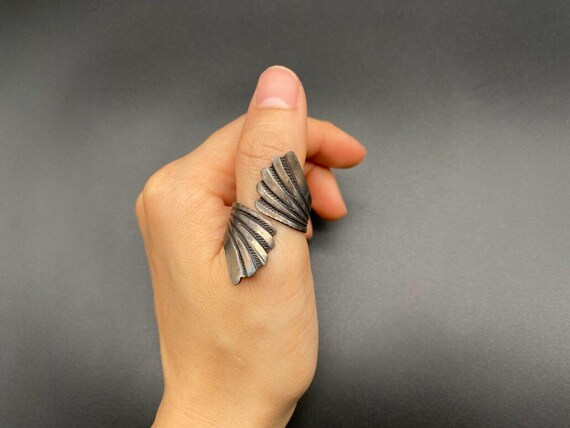 Vintage Navajo Bypass Wrap Around Hand Stamped Silver… - Gem