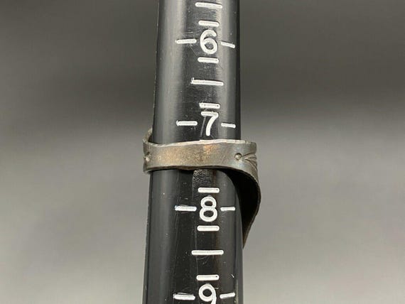 Vintage Navajo Bypass Wrap Around Hand Stamped Silver… - Gem