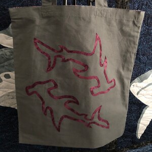 Great White and Hammerhead Grey Tote Bags\great White Shark\hammerhead ...