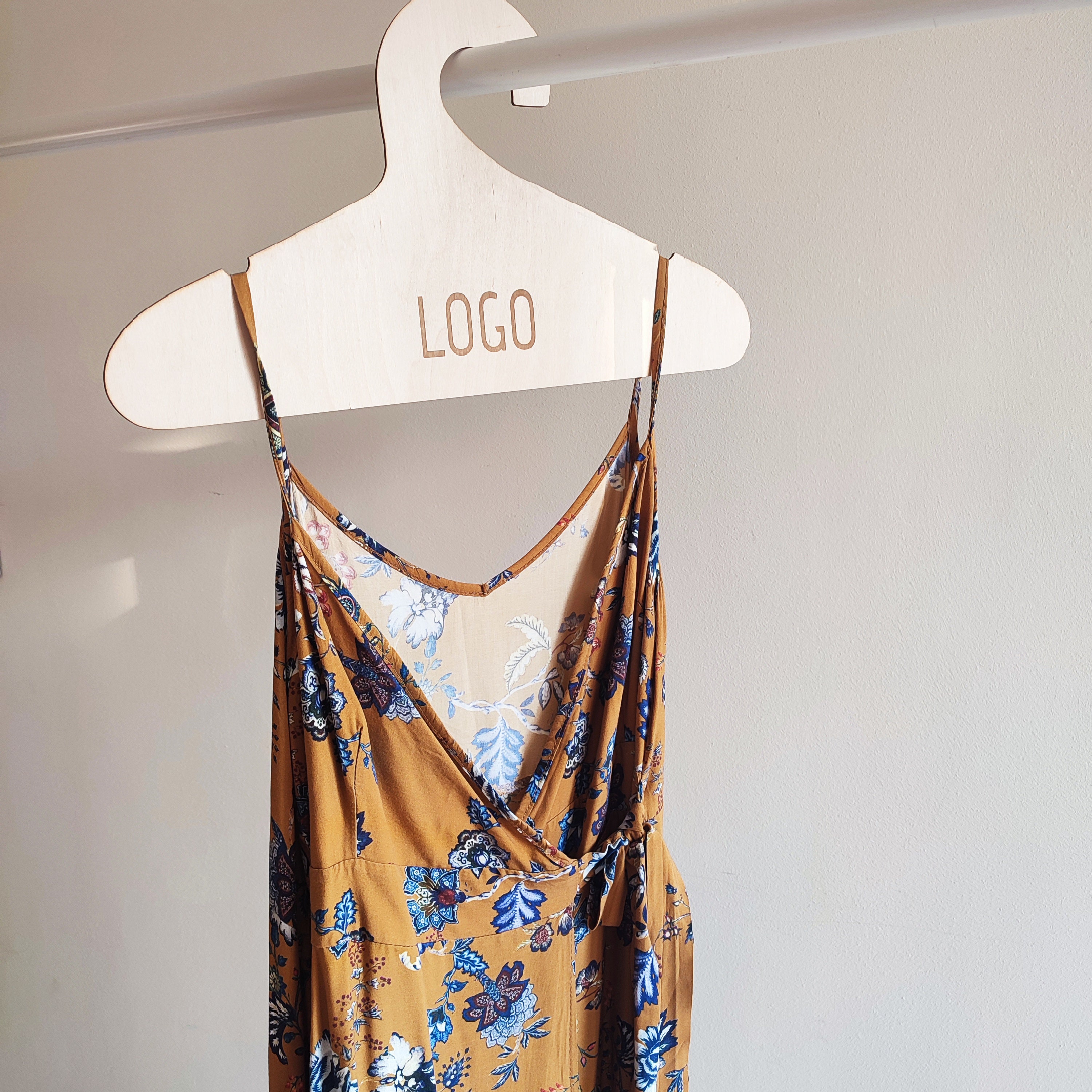 Wooden Clothes Hangers_personalised - Etsy