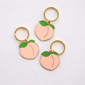 Peach Enamel Keychain // Gold / Peach Emoji / Fruit Keychain / Key ...