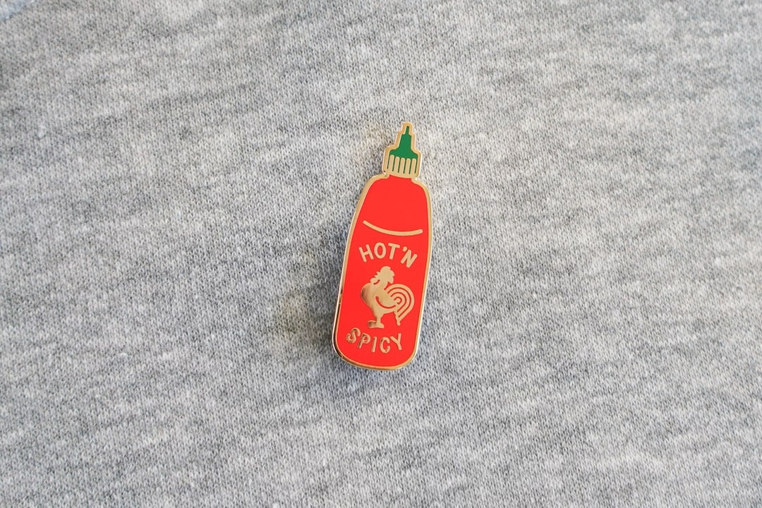 Sriracha Enamel Pin // Gold / Hot Sauce / Hot and Spicy / Asian Food ...