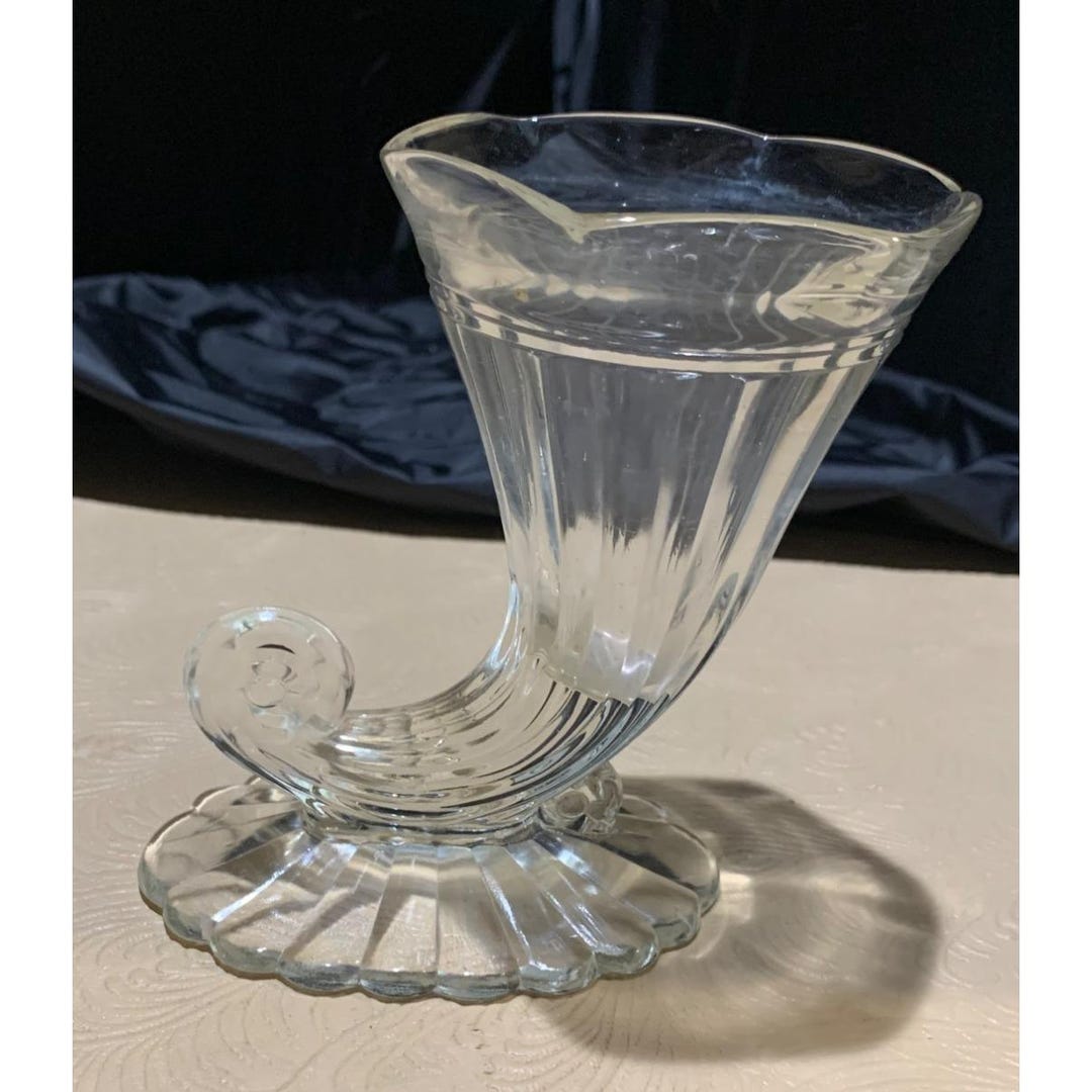 Vintage Clear Glass Cornucopia Vase 5" Tall Ribbed Design Scalloped ...