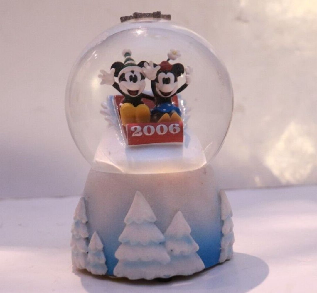 Disney Store Mickey and Minnie Mouse Christmas Snow Globe 2006 5.5 - Etsy