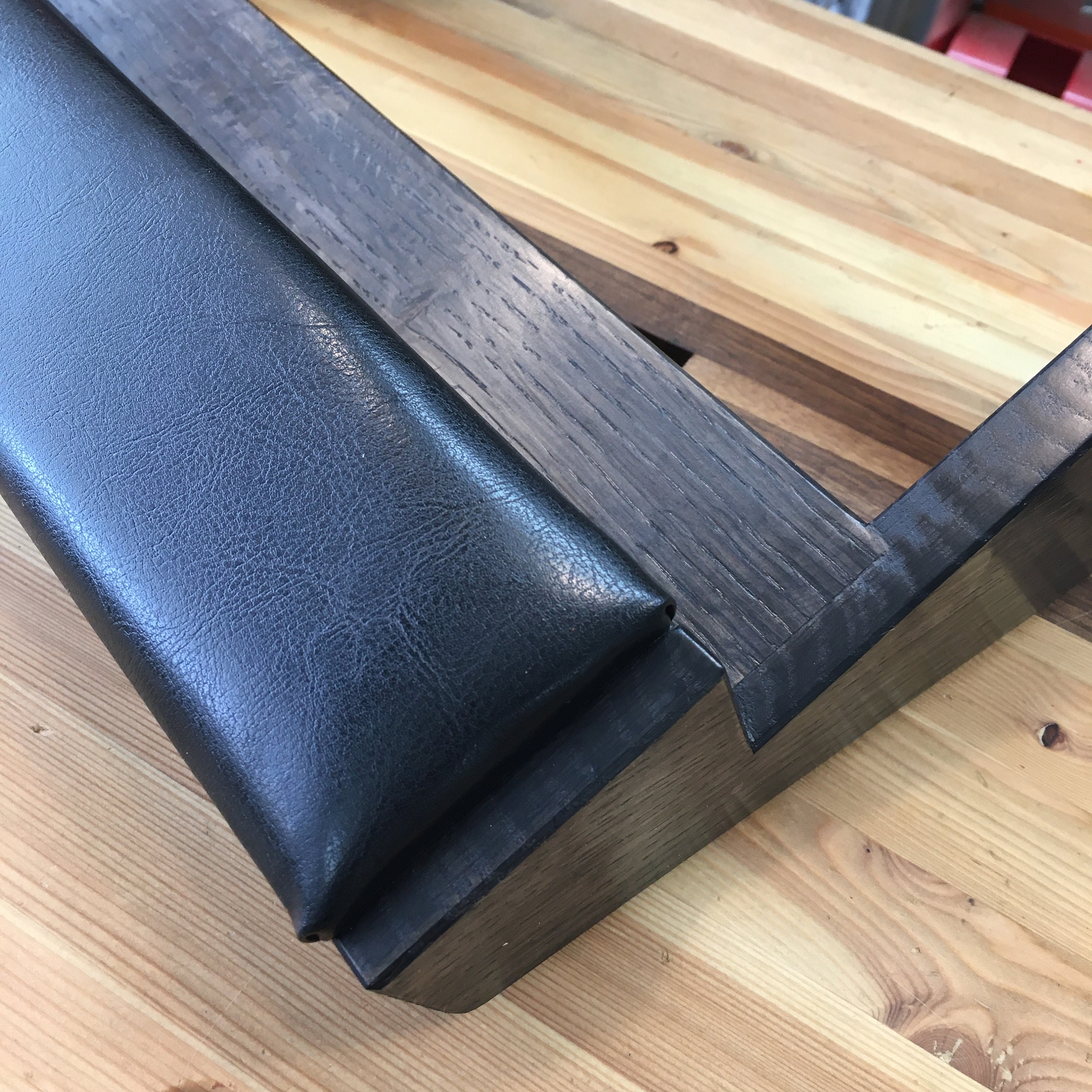 AKAI MPC LIVE 2 Custom Stand - Etsy