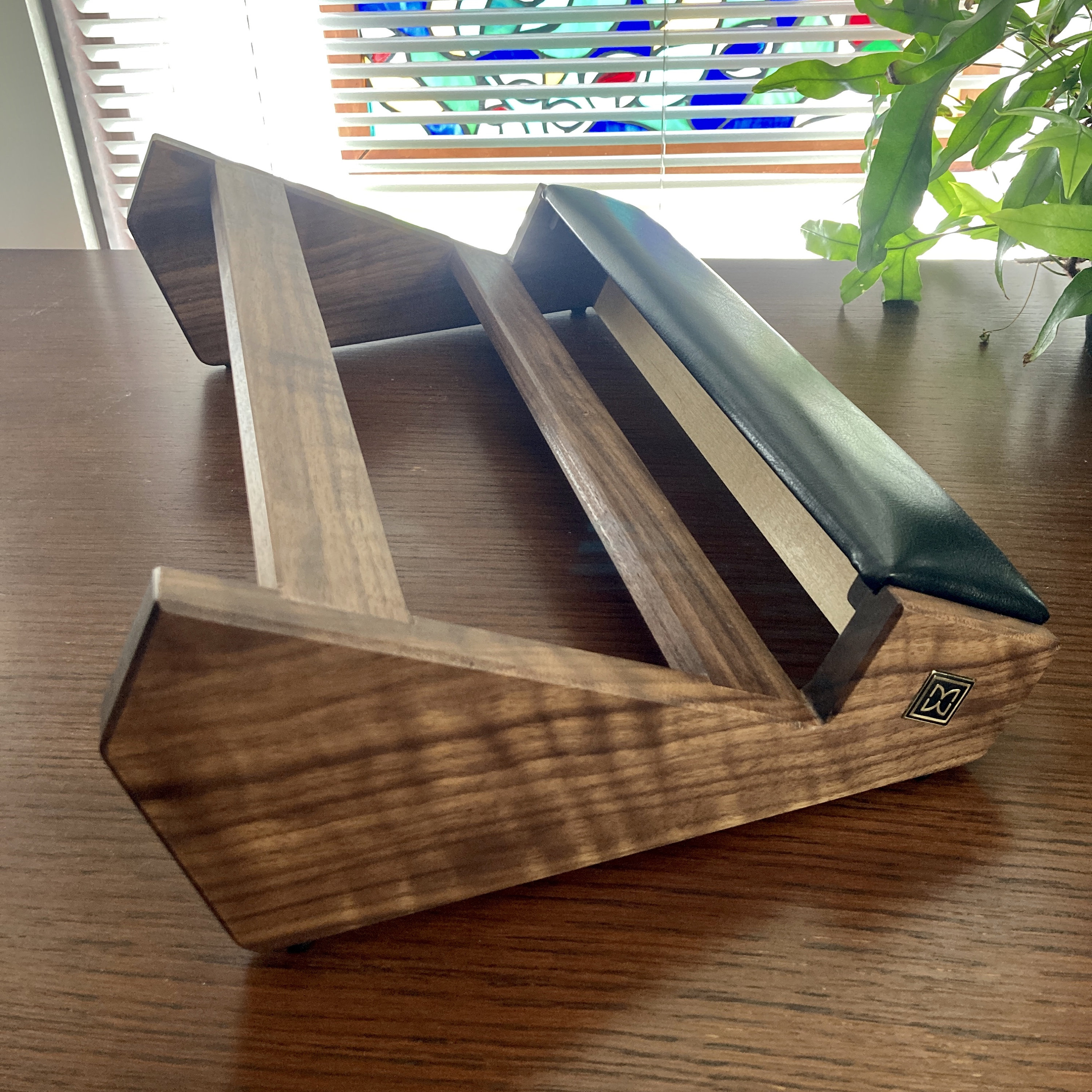AKAI MPC LIVE Custom Stand - Etsy